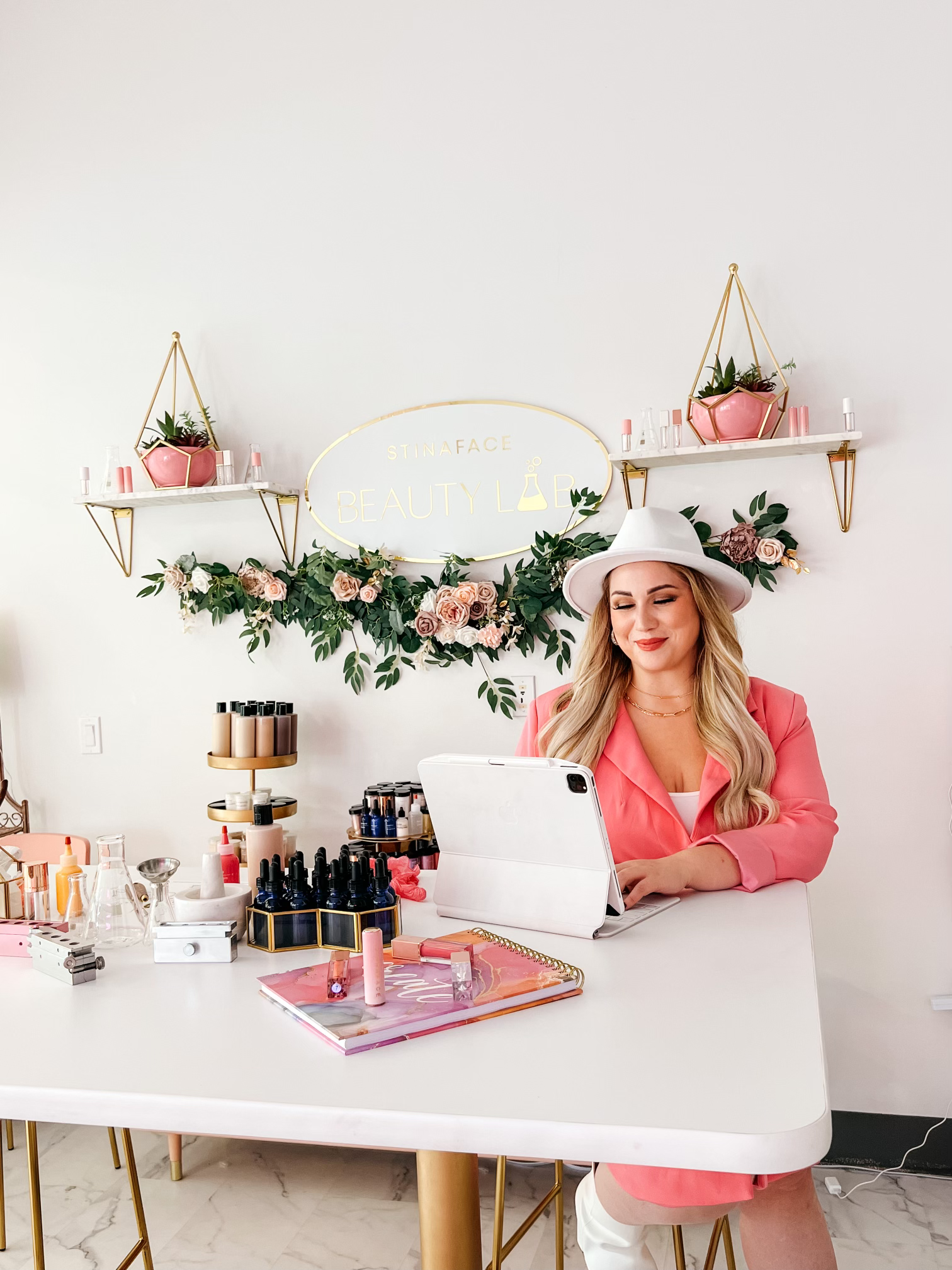 Virtual Full Makeover with Custom Blend – StinaFace